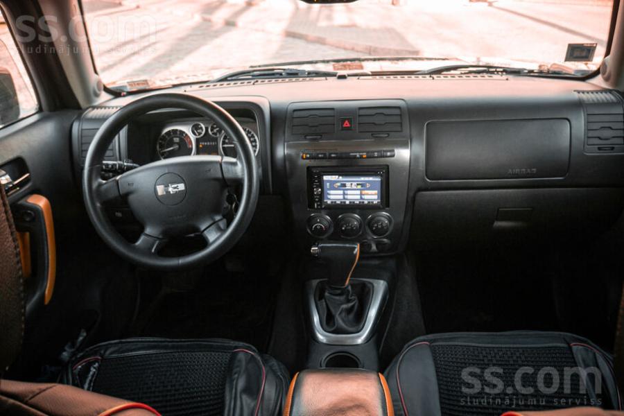 Black Hummer H3 2006 in Daugavpils, with an engine capacity of 3.50 L and mileage of 196 thousand km for 9000 €, photo 12 on AUTOMOTO.COM.LV