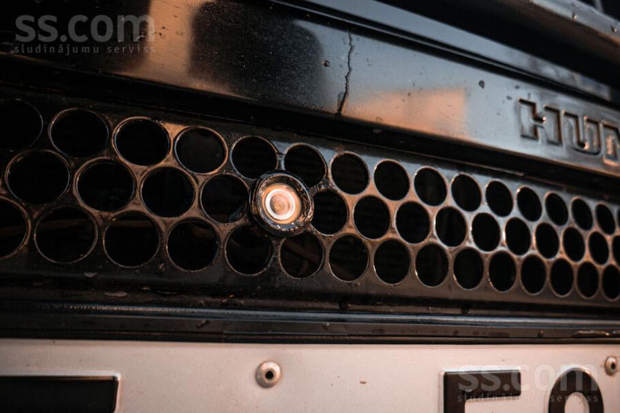 Black Hummer H3 2006 in Daugavpils, with an engine capacity of 3.50 L and mileage of 196 thousand km for 9000 €, photo 18 on AUTOMOTO.COM.LV