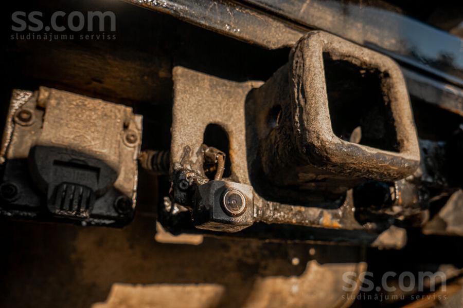 Black Hummer H3 2006 in Daugavpils, with an engine capacity of 3.50 L and mileage of 196 thousand km for 9000 €, photo 19 on AUTOMOTO.COM.LV
