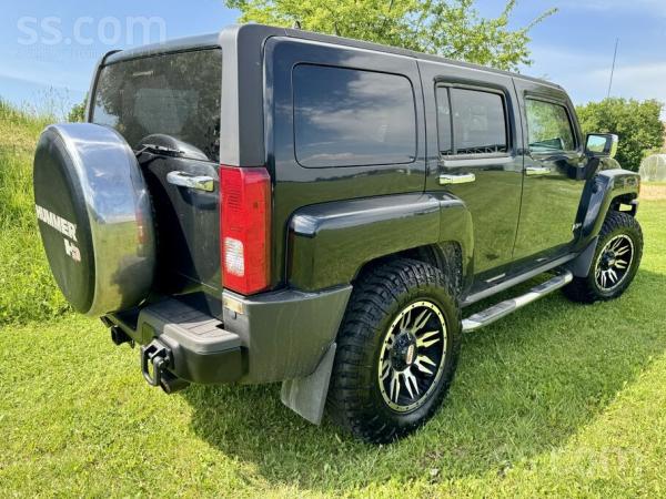 Black Hummer H3 2006 in Riga, with an engine capacity of 3.50 L and mileage of 0 thousand km for 7500 €, photo 4 on AUTOMOTO.COM.LV