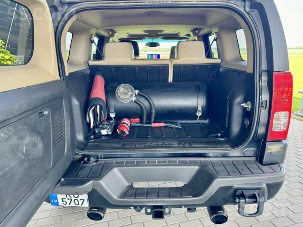 Black Hummer H3 2006 in Riga, with an engine capacity of 3.50 L and mileage of 0 thousand km for 7500 €, photo 10 on AUTOMOTO.COM.LV