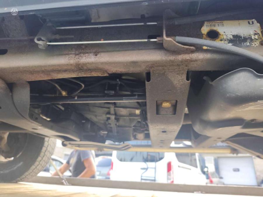 Melns Hummer H3 2007 Kauņa, ar dzinēja tilpumu 3.65 L un nobraukumu 290 tūkst. km par 4500 €, foto 11 vietnē AUTOMOTO.COM.LV