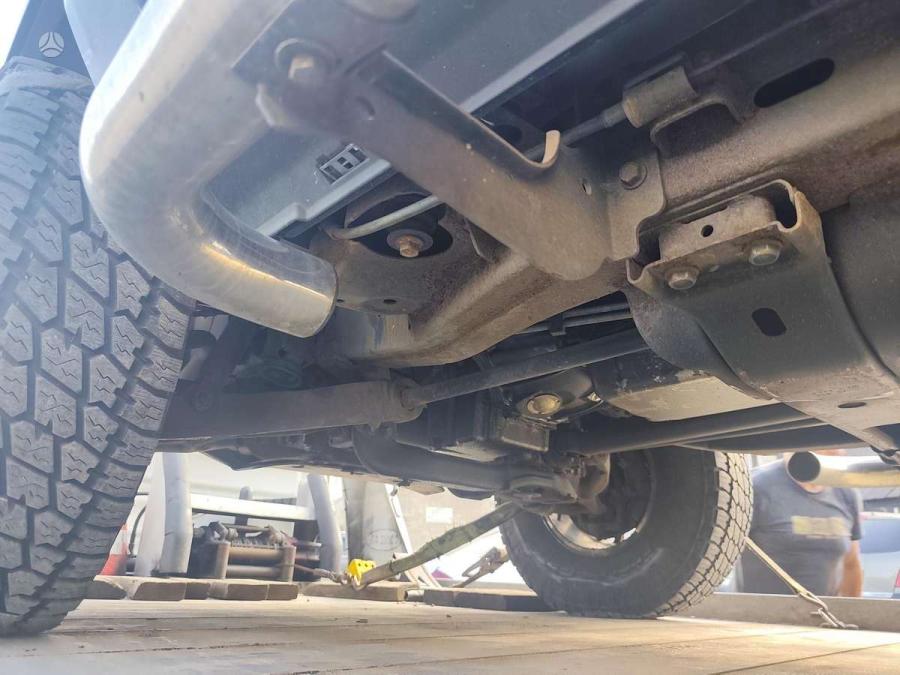 Melns Hummer H3 2007 Kauņa, ar dzinēja tilpumu 3.65 L un nobraukumu 290 tūkst. km par 4500 €, foto 12 vietnē AUTOMOTO.COM.LV