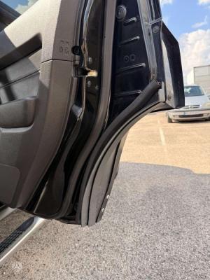 Melns Hummer H3 2007 Šauļi, ar dzinēja tilpumu 3.65 L un nobraukumu 290 tūkst. km par 8300 €, foto 14 vietnē AUTOMOTO.COM.LV