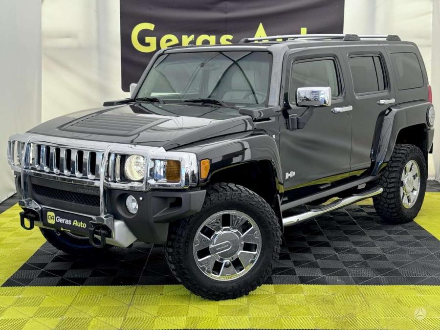 Black Hummer H3 2008 in Vilnius, with an engine capacity of 3.65 L and mileage of 191 thousand km for 12999 €, photo 1 on AUTOMOTO.COM.LV