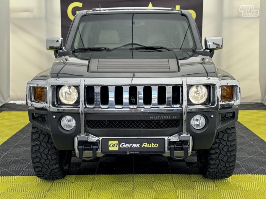 Black Hummer H3 2008 in Avizieniai, with an engine capacity of 3.70 L and mileage of 191 thousand km for 12999 €, photo 2 on AUTOMOTO.COM.LV