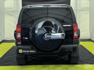 Black Hummer H3 2008 in Avizieniai, with an engine capacity of 3.70 L and mileage of 191 thousand km for 12999 €, photo 5 on AUTOMOTO.COM.LV