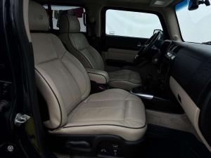 Black Hummer H3 2008 in Vilnius, with an engine capacity of 3.65 L and mileage of 309 thousand km for 12900 €, photo 15 on AUTOMOTO.COM.LV