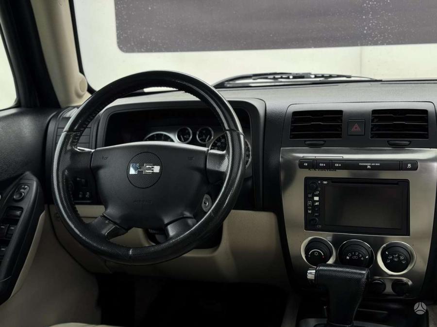 Black Hummer H3 2008 in Vilnius, with an engine capacity of 3.65 L and mileage of 309 thousand km for 12900 €, photo 17 on AUTOMOTO.COM.LV