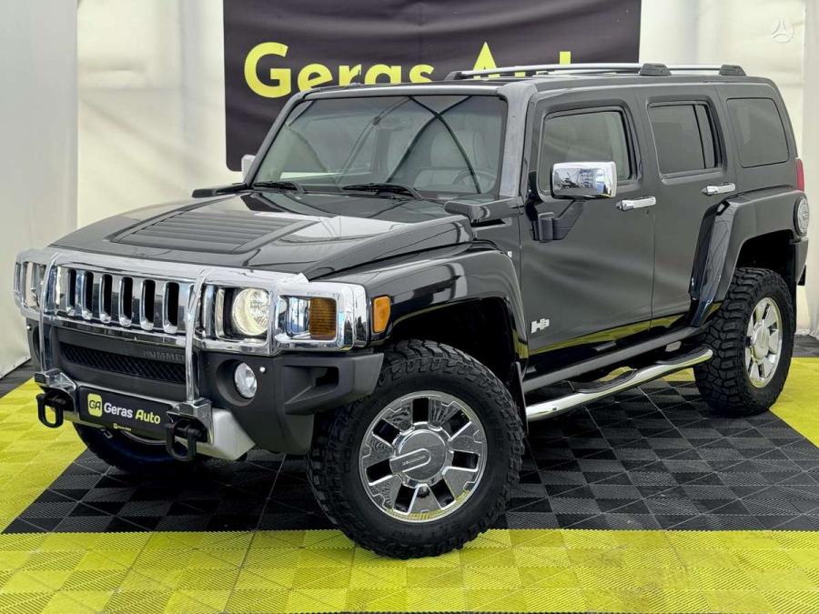 Black Hummer H3 2008 in Vilnius, with an engine capacity of 3.65 L and mileage of 309 thousand km for 12850 €, photo 1 on AUTOMOTO.COM.LV