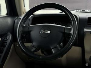 Black Hummer H3 2008 in Vilnius, with an engine capacity of 3.65 L and mileage of 309 thousand km for 12850 €, photo 18 on AUTOMOTO.COM.LV