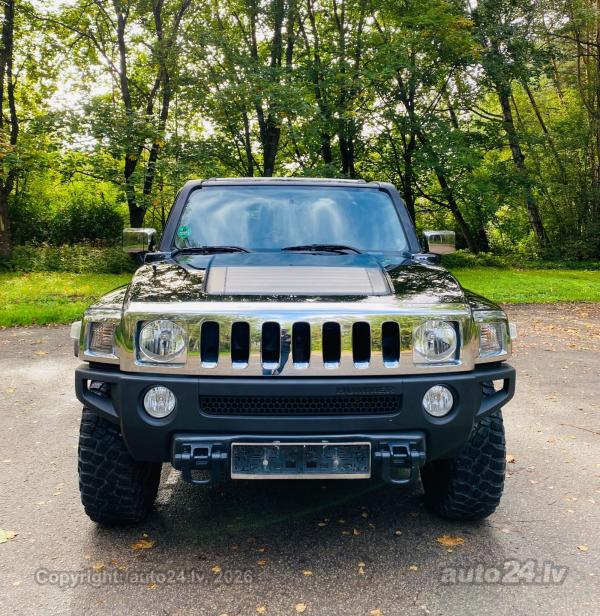 Black Hummer H3 2008 in Riga, with an engine capacity of 3.70 L and mileage of 85 thousand km for 14500 €, photo 4 on AUTOMOTO.COM.LV