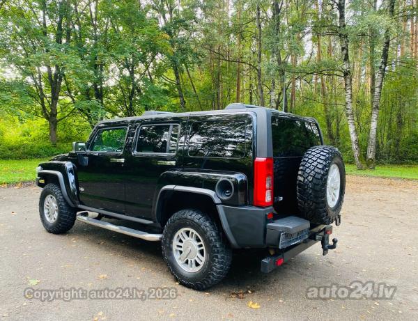 Black Hummer H3 2008 in Riga, with an engine capacity of 3.70 L and mileage of 85 thousand km for 14500 €, photo 5 on AUTOMOTO.COM.LV
