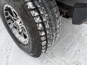 Melns Hummer H3 2009 Jelgava, ar dzinēja tilpumu 3.70 L un nobraukumu 240 tūkst. km par 24000 €, foto 6 vietnē AUTOMOTO.COM.LV