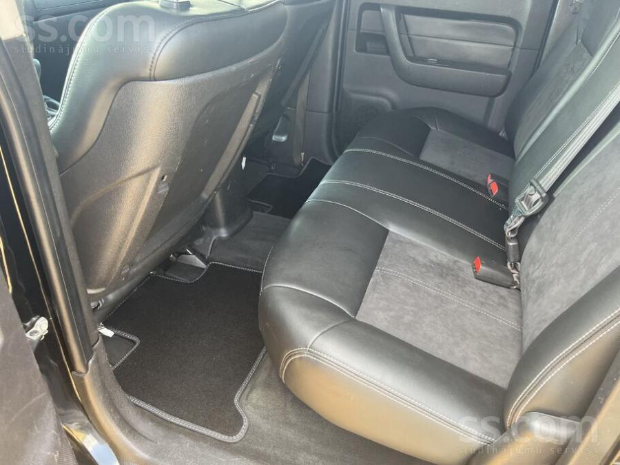 Melns Hummer H3 2009 Jelgava, ar dzinēja tilpumu 3.70 L un nobraukumu 240 tūkst. km par 24000 €, foto 13 vietnē AUTOMOTO.COM.LV