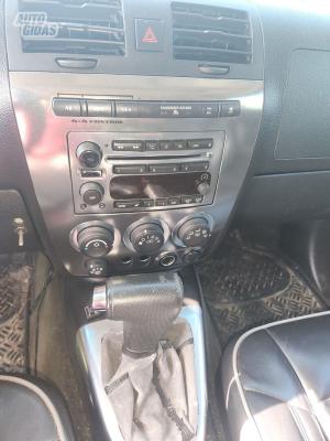 Grey Hummer H3 2007 in Vilnius, with an engine capacity of 3.50 L and mileage of 200 thousand km for 5300 €, photo 9 on AUTOMOTO.COM.LV