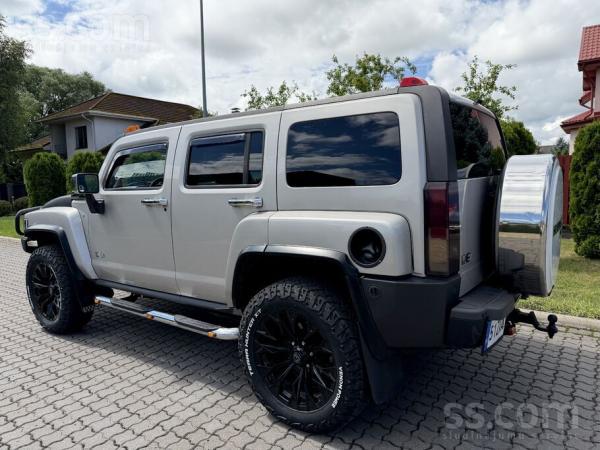 Pelēks Hummer H3 2007 Rīga, ar dzinēja tilpumu 3.50 L un nobraukumu 199 tūkst. km par 11900 €, foto 4 vietnē AUTOMOTO.COM.LV
