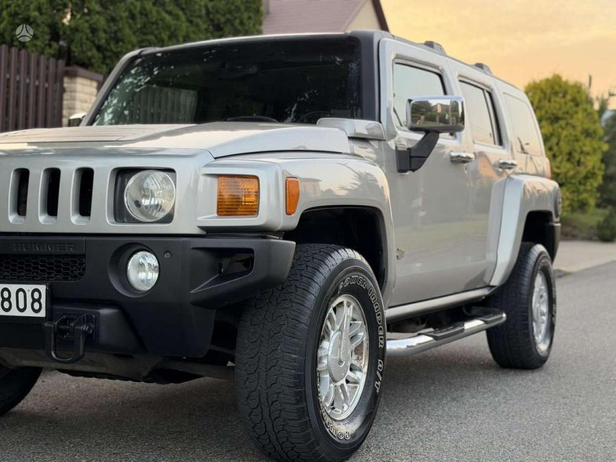Grey Hummer H3 2008 in Vilnius, with an engine capacity of 3.46 L and mileage of 195 thousand km for 11250 €, photo 8 on AUTOMOTO.COM.LV
