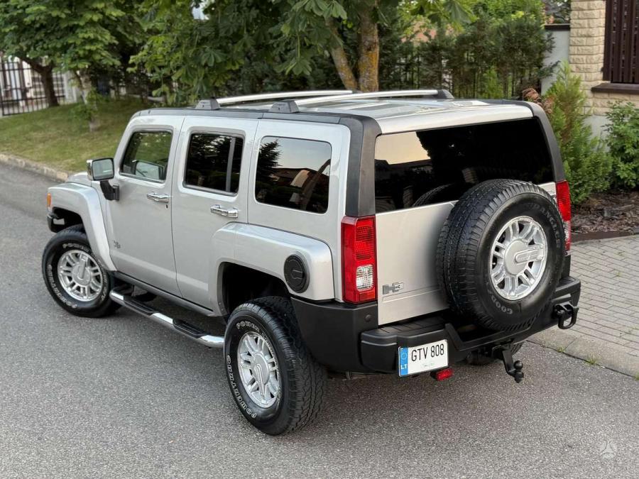 Grey Hummer H3 2008 in Vilnius, with an engine capacity of 3.46 L and mileage of 195 thousand km for 11250 €, photo 12 on AUTOMOTO.COM.LV