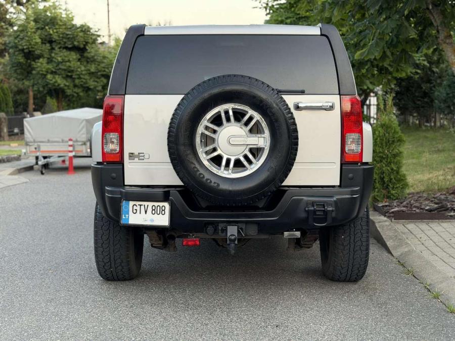 Grey Hummer H3 2008 in Vilnius, with an engine capacity of 3.46 L and mileage of 195 thousand km for 11250 €, photo 16 on AUTOMOTO.COM.LV
