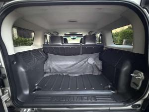 Grey Hummer H3 2008 in Vilnius, with an engine capacity of 3.46 L and mileage of 195 thousand km for 11250 €, photo 19 on AUTOMOTO.COM.LV
