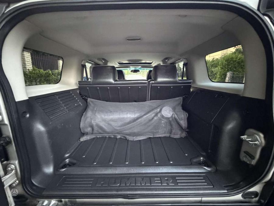 Grey Hummer H3 2008 in Vilnius, with an engine capacity of 3.46 L and mileage of 195 thousand km for 11250 €, photo 19 on AUTOMOTO.COM.LV