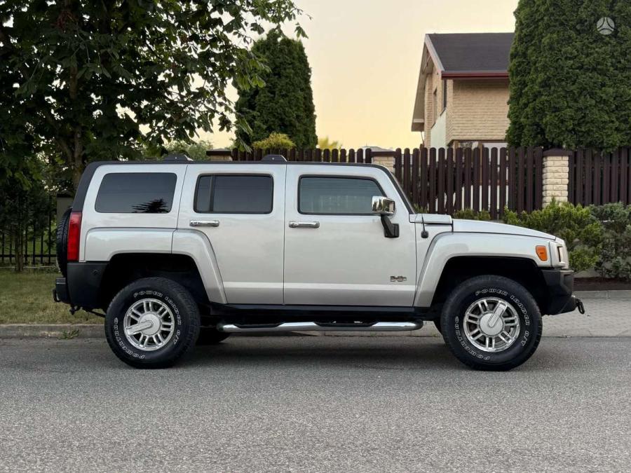 Grey Hummer H3 2008 in Vilnius, with an engine capacity of 3.46 L and mileage of 195 thousand km for 11250 €, photo 21 on AUTOMOTO.COM.LV