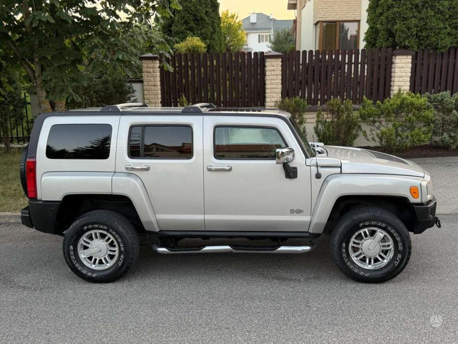 Grey Hummer H3 2008 in Vilnius, with an engine capacity of 3.46 L and mileage of 195 thousand km for 11250 €, photo 22 on AUTOMOTO.COM.LV