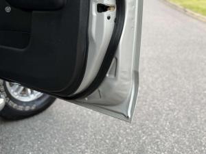 Grey Hummer H3 2008 in Vilnius, with an engine capacity of 3.46 L and mileage of 195 thousand km for 11250 €, photo 39 on AUTOMOTO.COM.LV