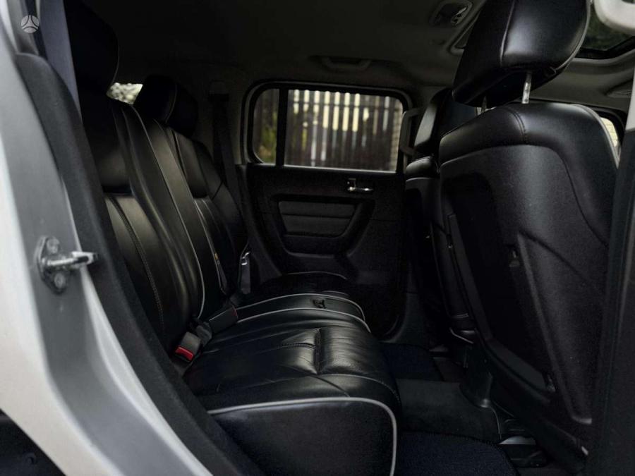 Grey Hummer H3 2008 in Vilnius, with an engine capacity of 3.46 L and mileage of 195 thousand km for 11250 €, photo 45 on AUTOMOTO.COM.LV