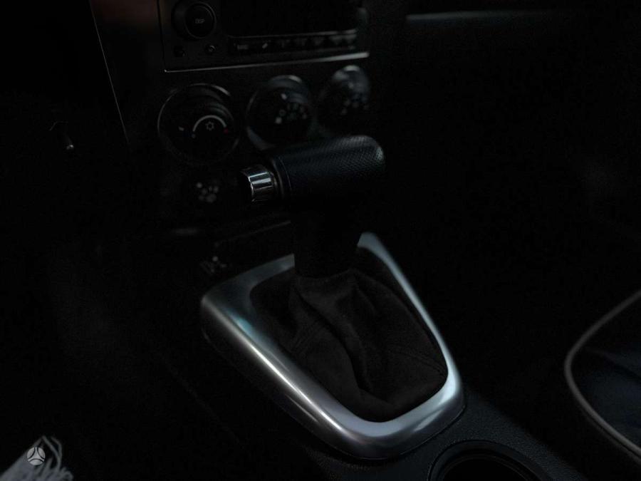 Grey Hummer H3 2008 in Vilnius, with an engine capacity of 3.46 L and mileage of 195 thousand km for 11250 €, photo 48 on AUTOMOTO.COM.LV