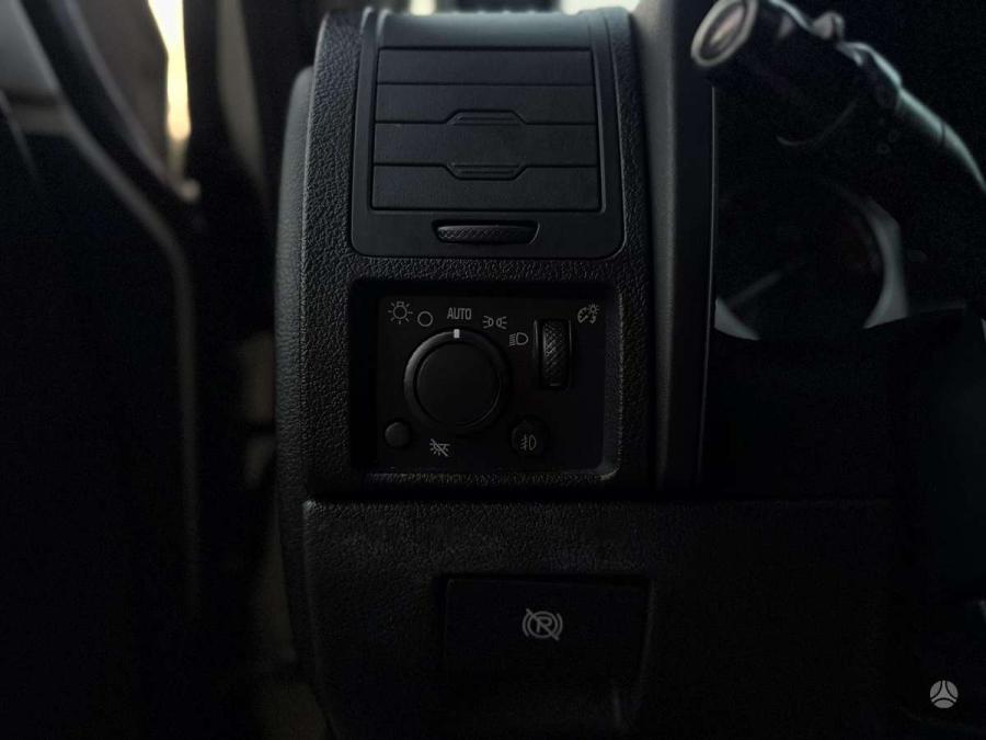 Grey Hummer H3 2008 in Vilnius, with an engine capacity of 3.46 L and mileage of 195 thousand km for 11250 €, photo 49 on AUTOMOTO.COM.LV