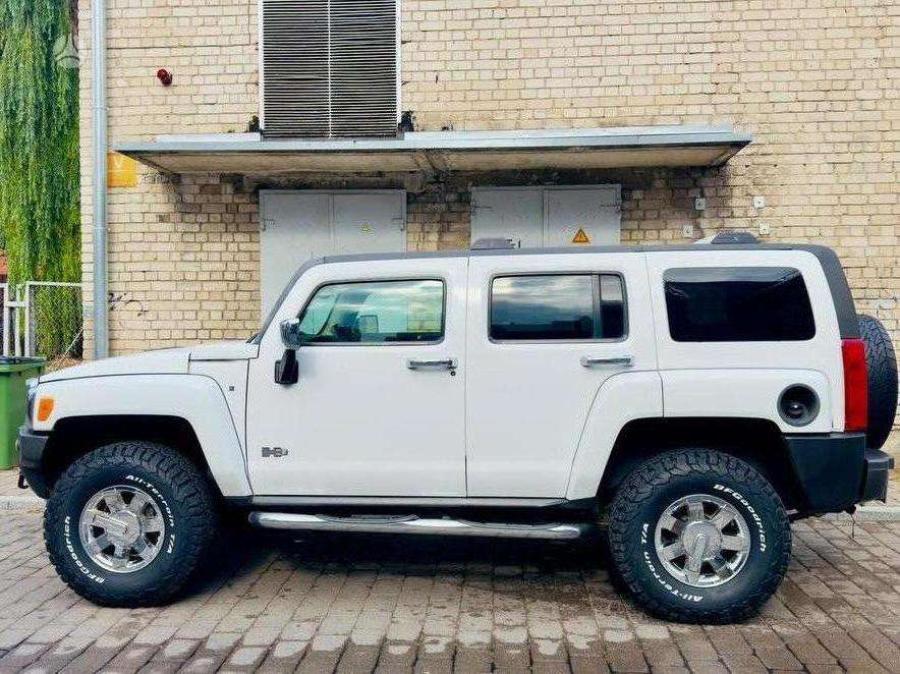 Balts Hummer H3 2008 Kauņa, ar dzinēja tilpumu 3.65 L un nobraukumu 288 tūkst. km par 12000 €, foto 1 vietnē AUTOMOTO.COM.LV