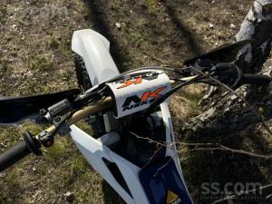 Husqvarna FC 250 2018 Rīga, ar dzinēja tilpumu 0.25 L un nobraukumu 0 tūkst. km par 3600 €, foto 4 vietnē AUTOMOTO.COM.LV