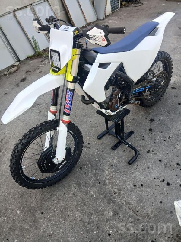 Husqvarna FC 250 2018 in Jurmala on AUTOMOTO.COM.LV Husqvarna FC 250 2018 in Jurmala, with an engine capacity of 0.25 L and mileage of 0 thousand km for 3100 €, photo 1 on AUTOMOTO.COM.LV