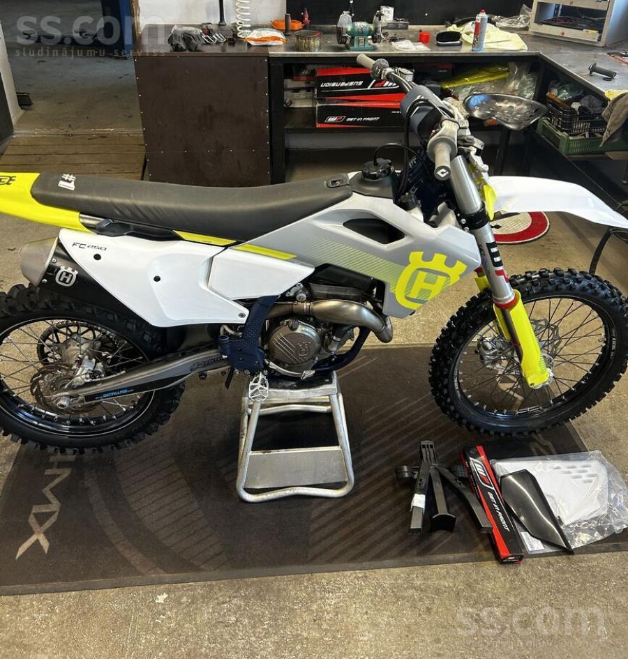 Husqvarna FC 250 2024 Limbaži, ar dzinēja tilpumu 0.25 L un nobraukumu 0 tūkst. km par 4500 €, foto 5 vietnē AUTOMOTO.COM.LV