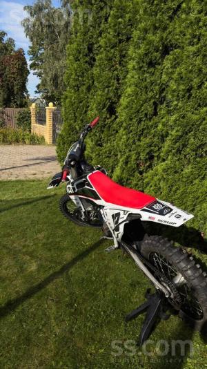 Husqvarna FC 350 2022 Rīga, ar dzinēja tilpumu 0.35 L un nobraukumu 0 tūkst. km par 3600 €, foto 4 vietnē AUTOMOTO.COM.LV