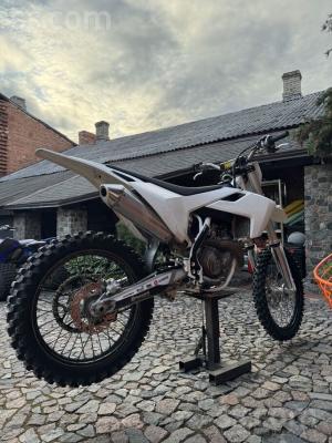 Husqvarna FC 450 2017 Rēzekne, ar dzinēja tilpumu 0.45 L un nobraukumu 0 tūkst. km par 3330 €, foto 5 vietnē AUTOMOTO.COM.LV