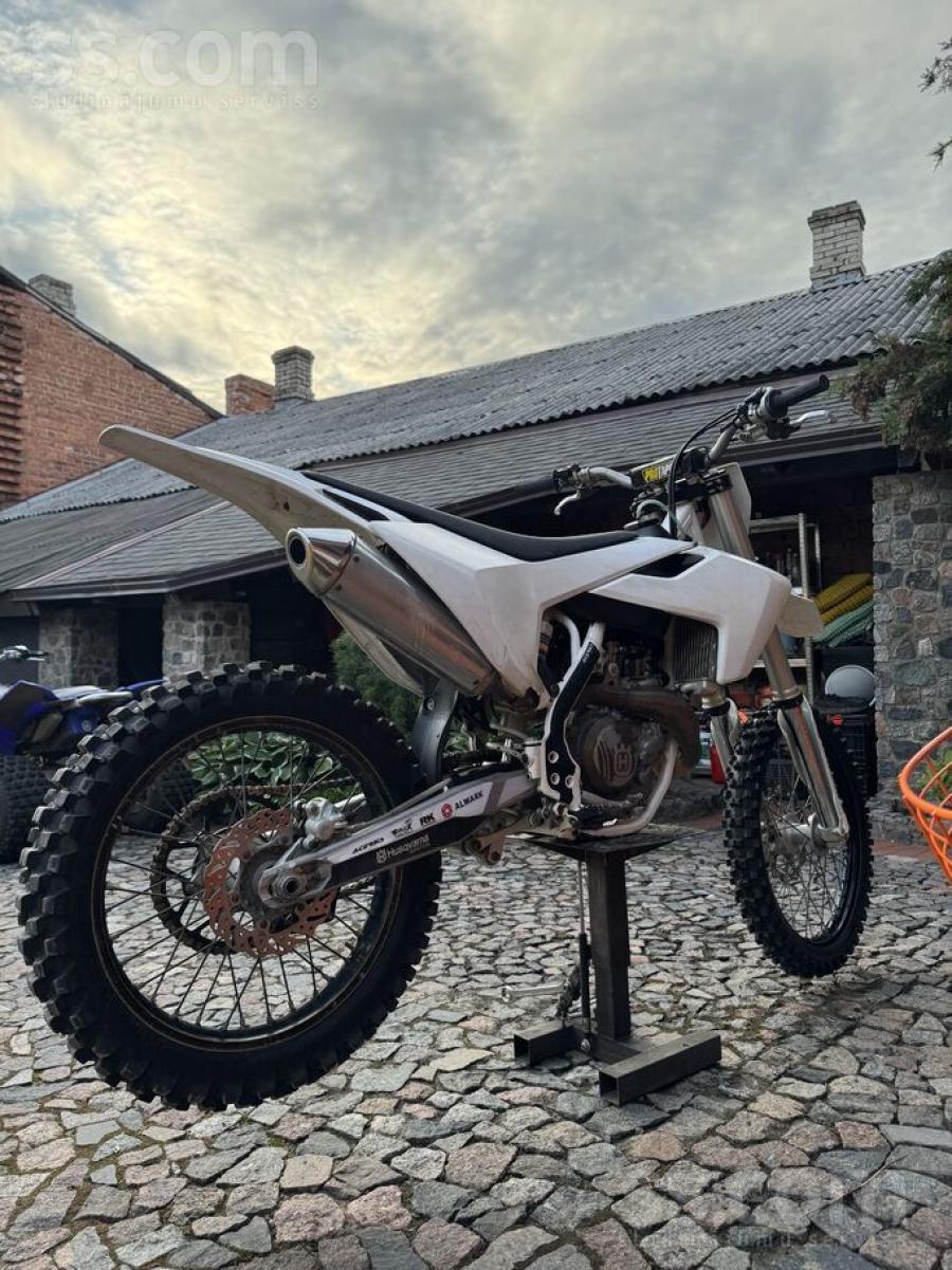 Husqvarna FC 450 2017 Rēzekne, ar dzinēja tilpumu 0.45 L un nobraukumu 0 tūkst. km par 3330 €, foto 5 vietnē AUTOMOTO.COM.LV