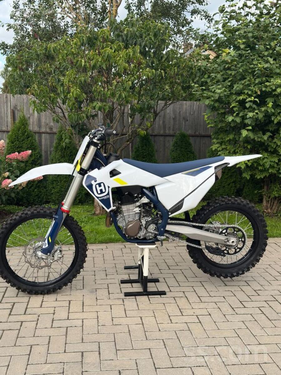 Husqvarna FC 450 2022 Gulbene, ar dzinēja tilpumu 0.45 L un nobraukumu 0 tūkst. km par 3500 €, foto 5 vietnē AUTOMOTO.COM.LV