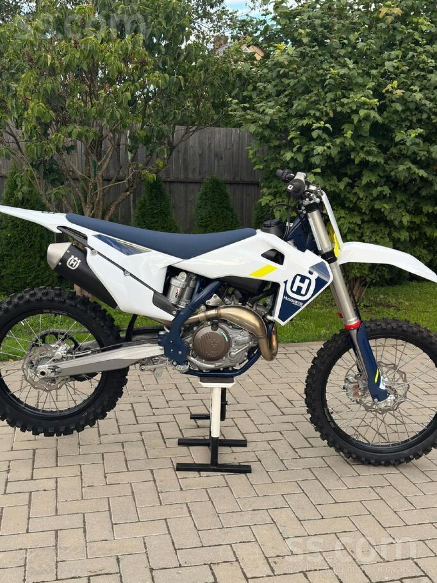 Husqvarna FC 450 2022 Gulbene, ar dzinēja tilpumu 0.45 L un nobraukumu 0 tūkst. km par 3500 €, foto 3 vietnē AUTOMOTO.COM.LV