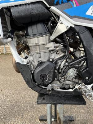 Husqvarna FC 450 2023 Saldus, ar dzinēja tilpumu 0.45 L un nobraukumu 0 tūkst. km par 5000 €, foto 7 vietnē AUTOMOTO.COM.LV