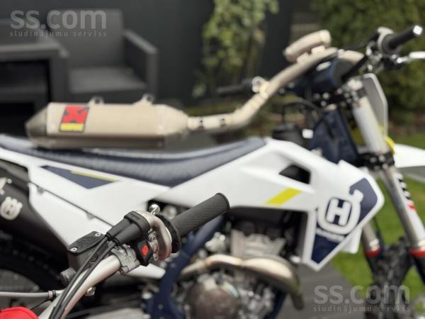 Husqvarna FC 2022 in Liepaja, with an engine capacity of 0.35 L and mileage of 0 thousand km for 7500 €, photo 4 on AUTOMOTO.COM.LV