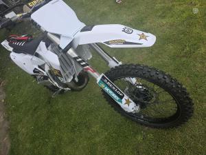 Husqvarna FC 2024 Kauņa, ar dzinēja tilpumu 0.45 L un nobraukumu 110 tūkst. km par 5000 €, foto 11 vietnē AUTOMOTO.COM.LV