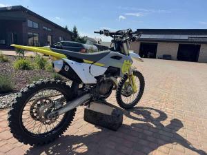 Husqvarna FC 2024 Šalčininkai, ar dzinēja tilpumu 0.45 L un nobraukumu 0 tūkst. km par 5599 €, foto  vietnē AUTOMOTO.COM.LV
