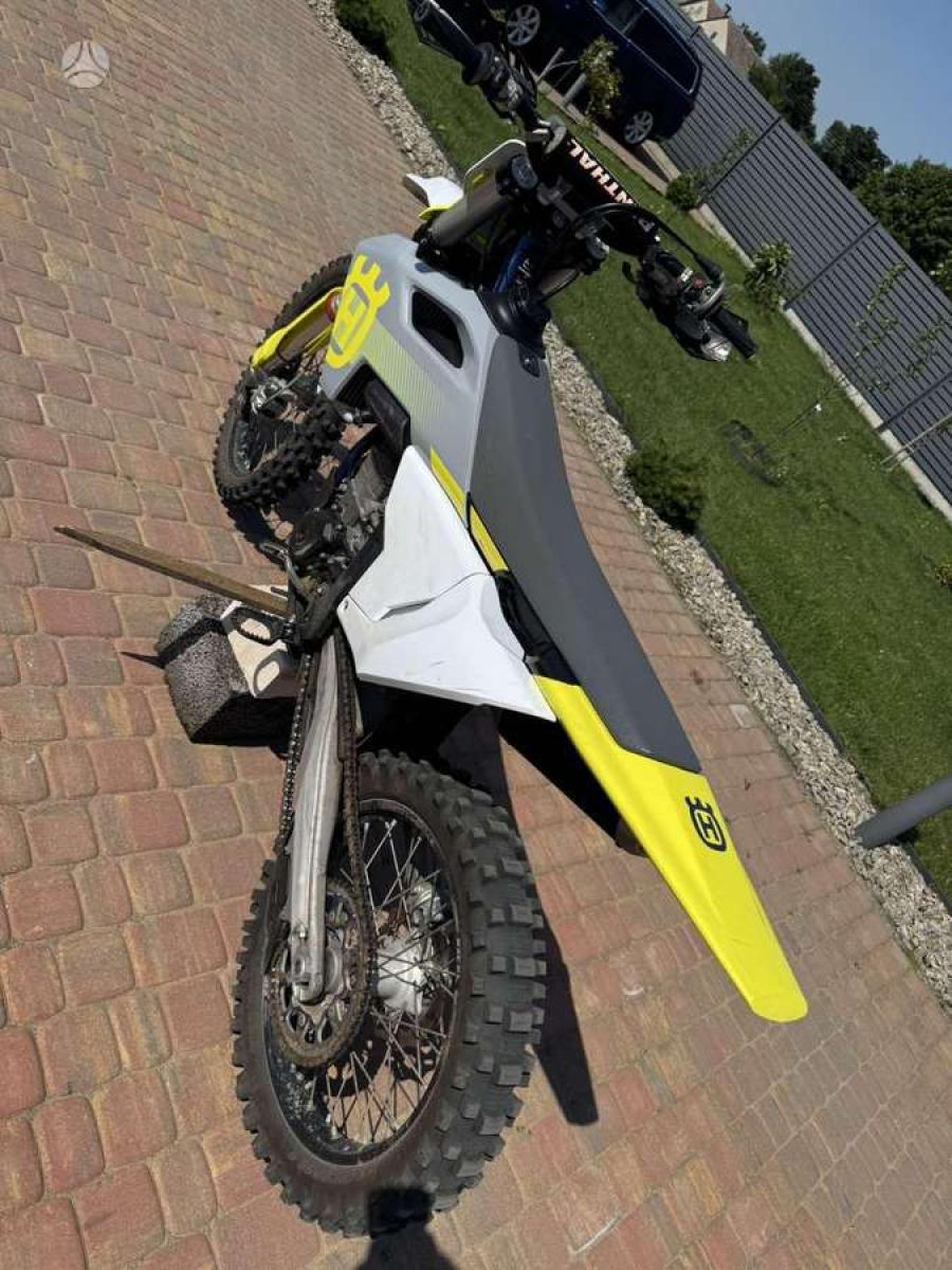 Husqvarna FC 2024 in Salcininkai, with an engine capacity of 0.45 L and mileage of 0 thousand km for 5599 €, photo 9 on AUTOMOTO.COM.LV
