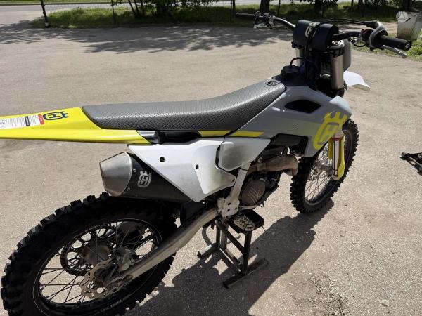 Husqvarna FC 2024 in Kaunas, with an engine capacity of 0.25 L and mileage of 0 thousand km for 4500 €, photo 5 on AUTOMOTO.COM.LV