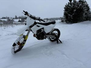 Balts Husqvarna FC 2017 Alīta, ar dzinēja tilpumu 0.25 L un nobraukumu 240 tūkst. km par 2400 €, foto 4 vietnē AUTOMOTO.COM.LV