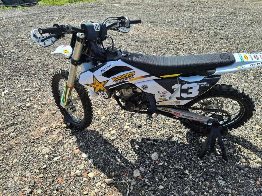 White Husqvarna FC 2024 in Kedainiai, with an engine capacity of 0.25 L and mileage of 0 thousand km for 4400 €, photo 3 on AUTOMOTO.COM.LV