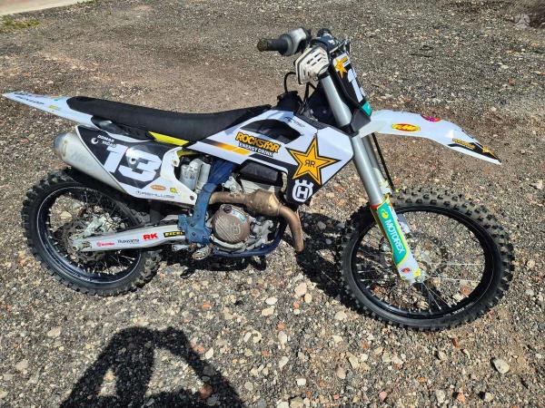 White Husqvarna FC 2024 in Kedainiai, with an engine capacity of 0.25 L and mileage of 0 thousand km for 4400 €, photo 3 on AUTOMOTO.COM.LV